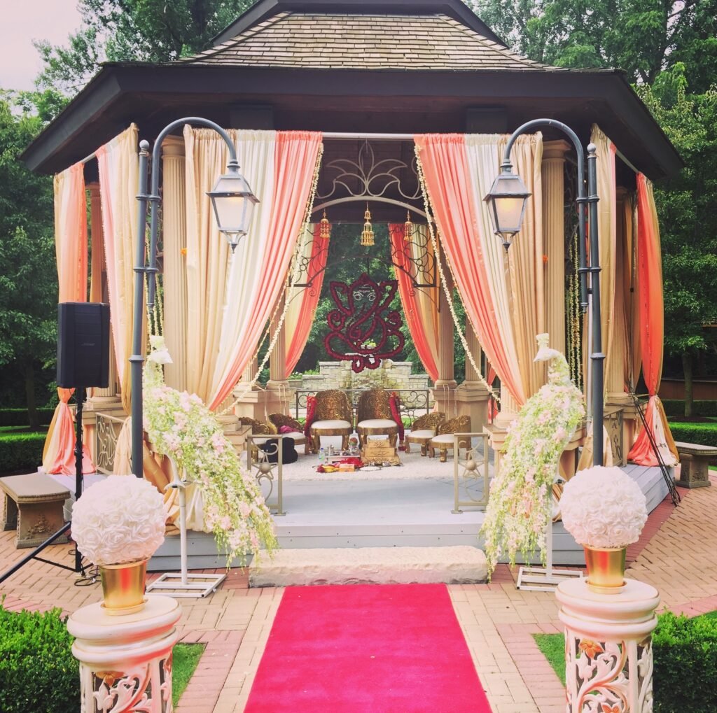 CLASSIC EVENT DECOR – A Party Warehouse Outlet Company